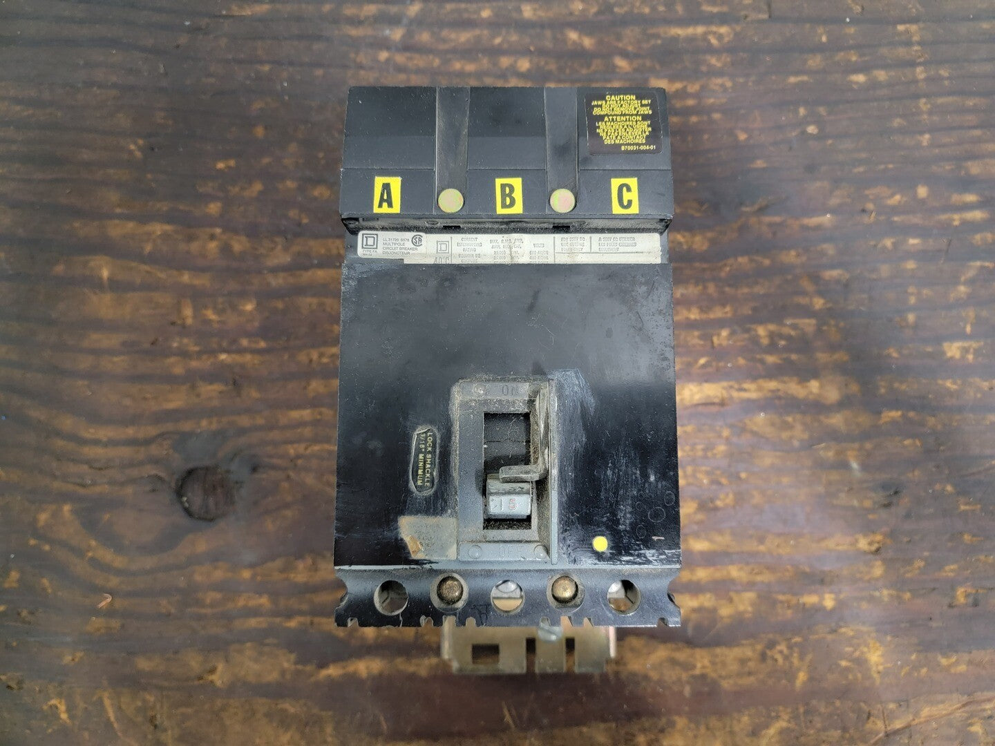 SQUARE D 15 Amp, 3 Pole, 600 volts Circuit Breaker FH36015