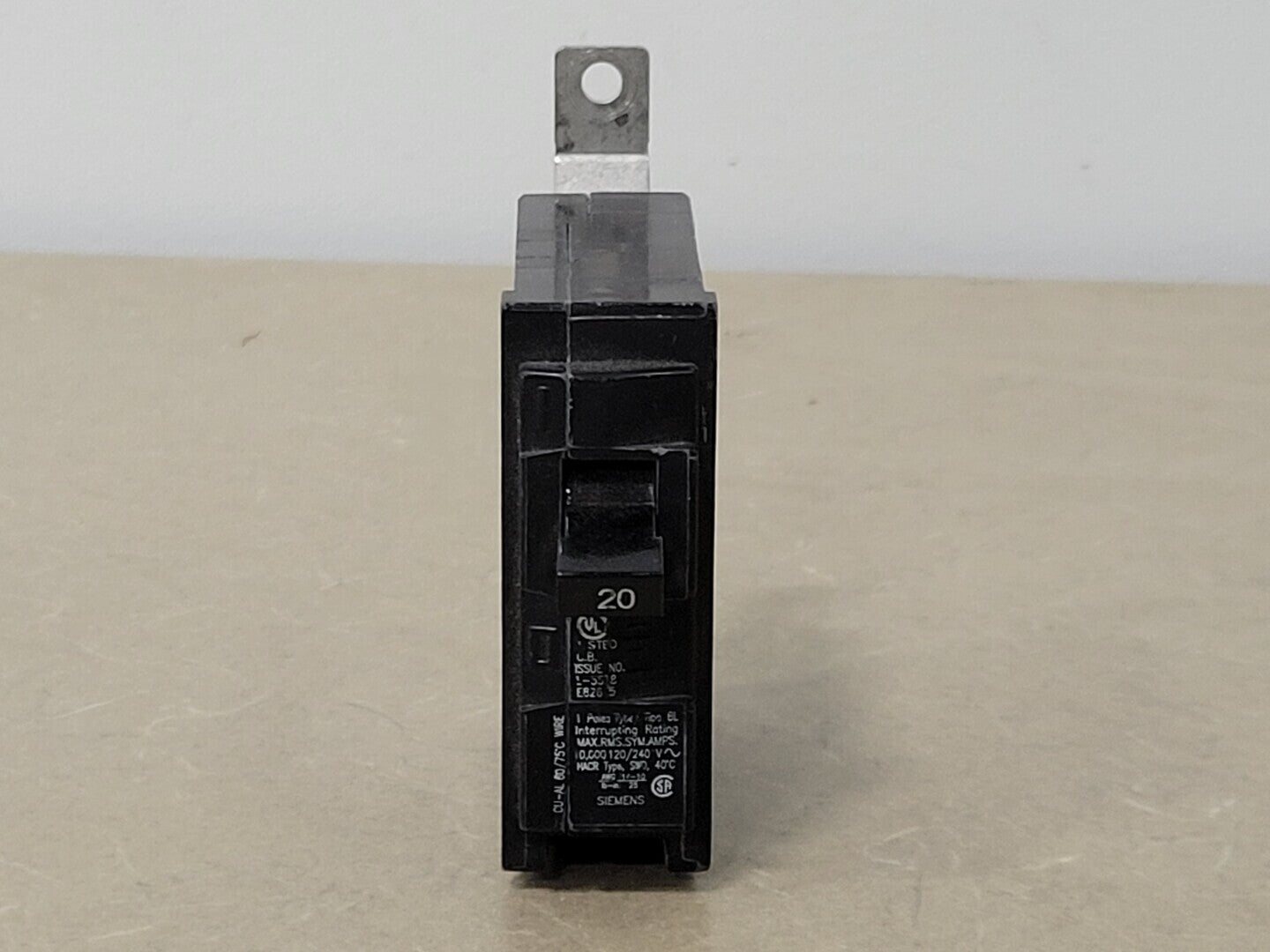 SIEMENS 20 Amp, 1 Pole, 120/240 volts Circuit Breaker B120