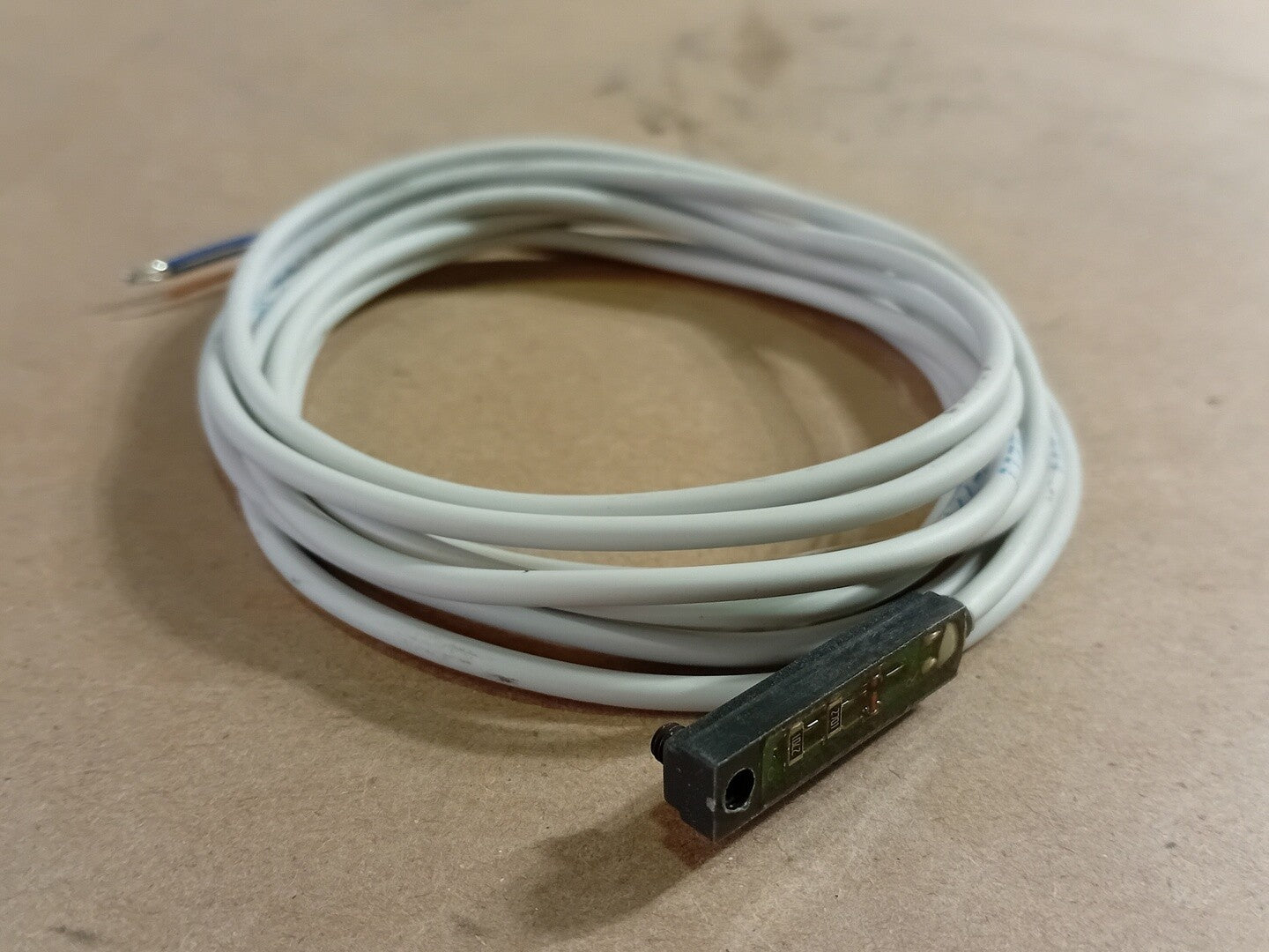 CAMOZZI Magnetic Proximity Switches CST-232