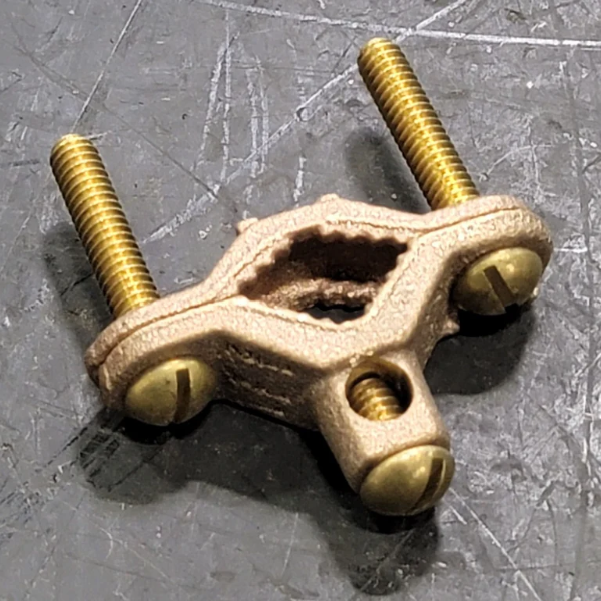 Shop Door & Box Clamps at Lenmark Industries