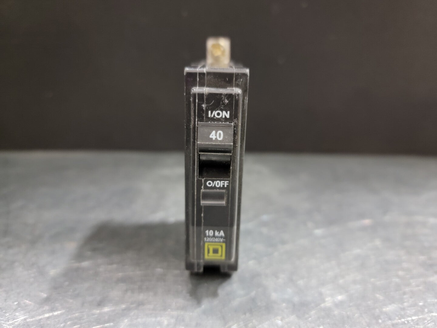 SQUARE D 40 Amp, 1 Pole, 120/240 Volts Circuit Breaker QOB140