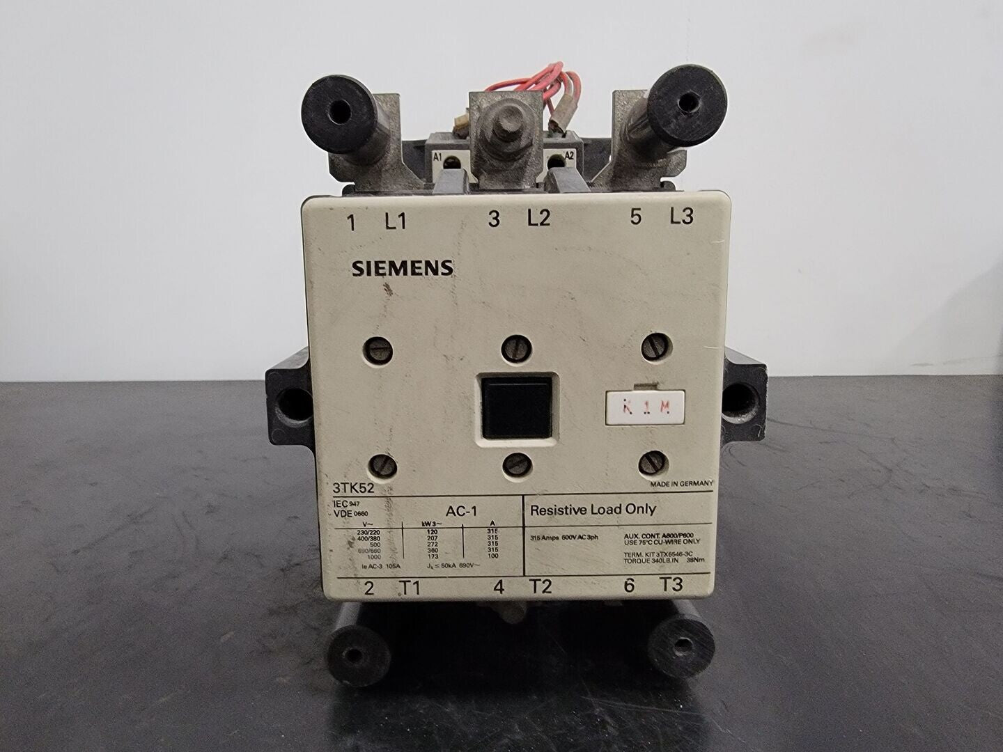 SIEMENS 315 Amp, 3 Pole, 600 Volts Contactor 3TK52 w/ Suppression Filter