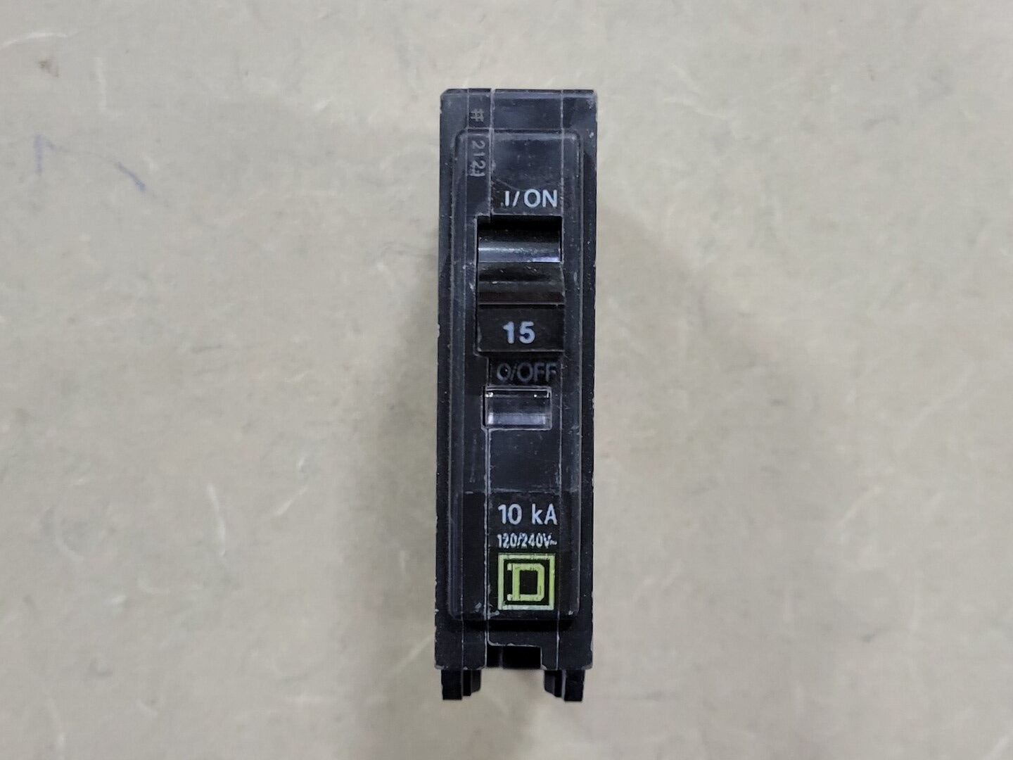 SQUARE D 15 Amp, 1 Pole, 120/240 volts Circuit Breaker QOB115