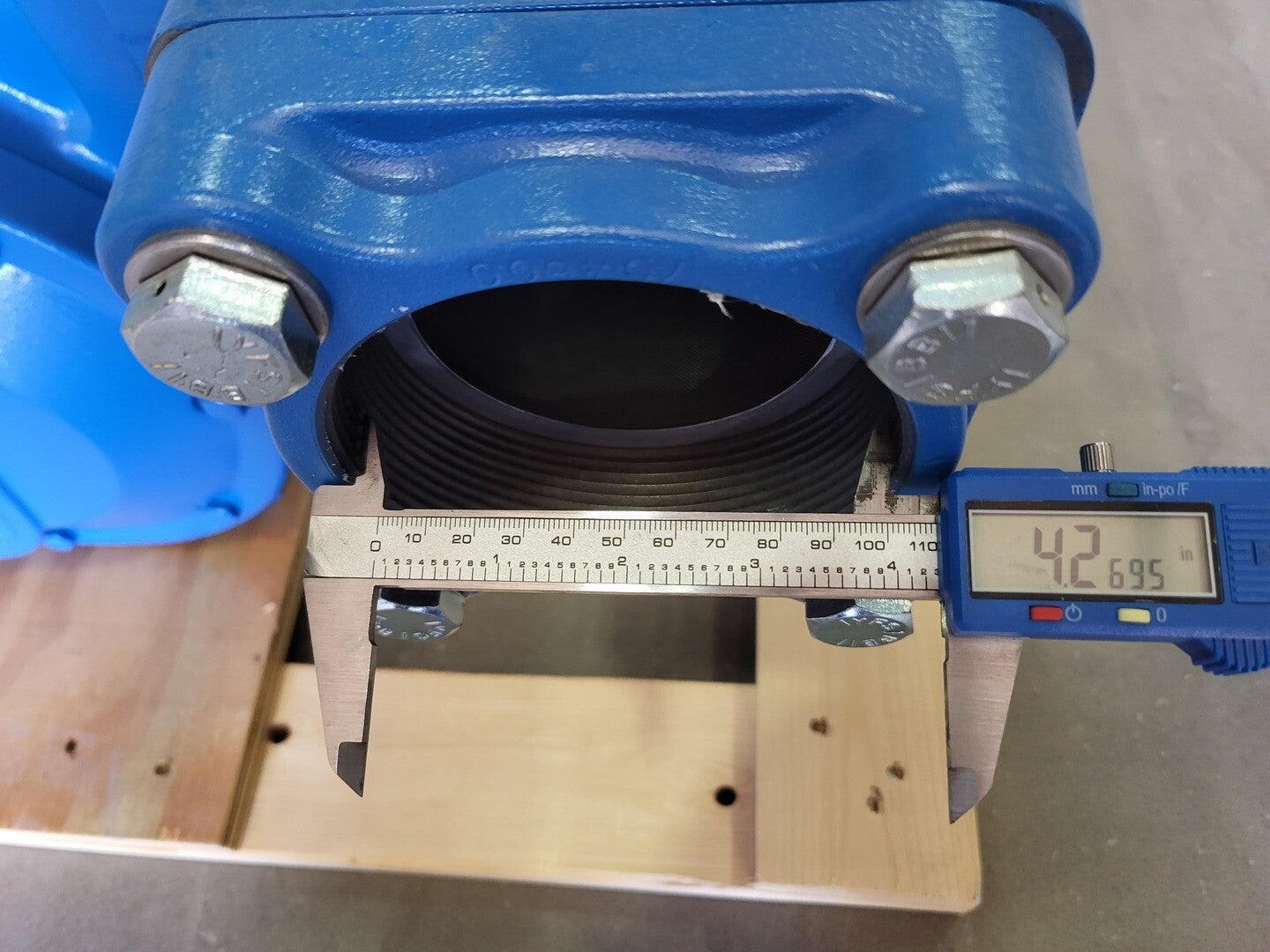 TCS 700-45 4" Rotary Flow Meter w/ Air Eliminator & Strainer