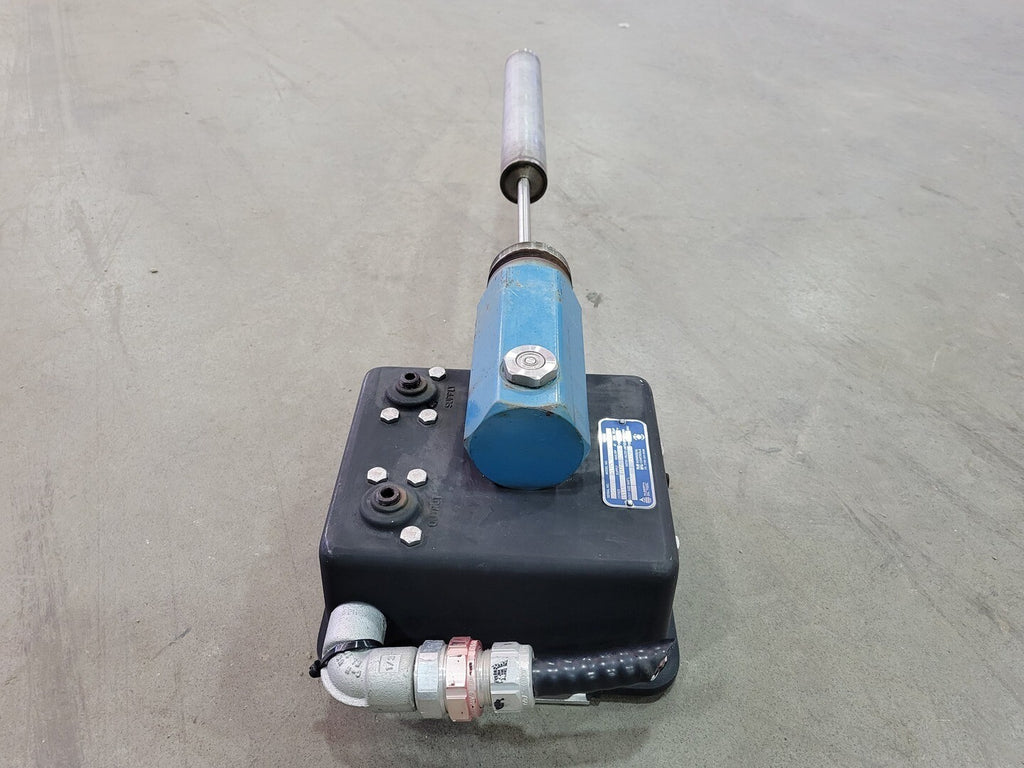 NORRISEAL Pneumatic Liquid Level Controller 1001A-2SM60NELDF-AG