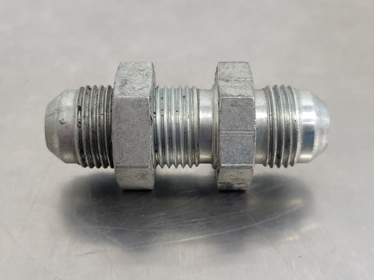 Hydraulic Bulkhead Adapter M-08 JIC X M-08 JIC 1/2" x 1/2" (Bag of 3)