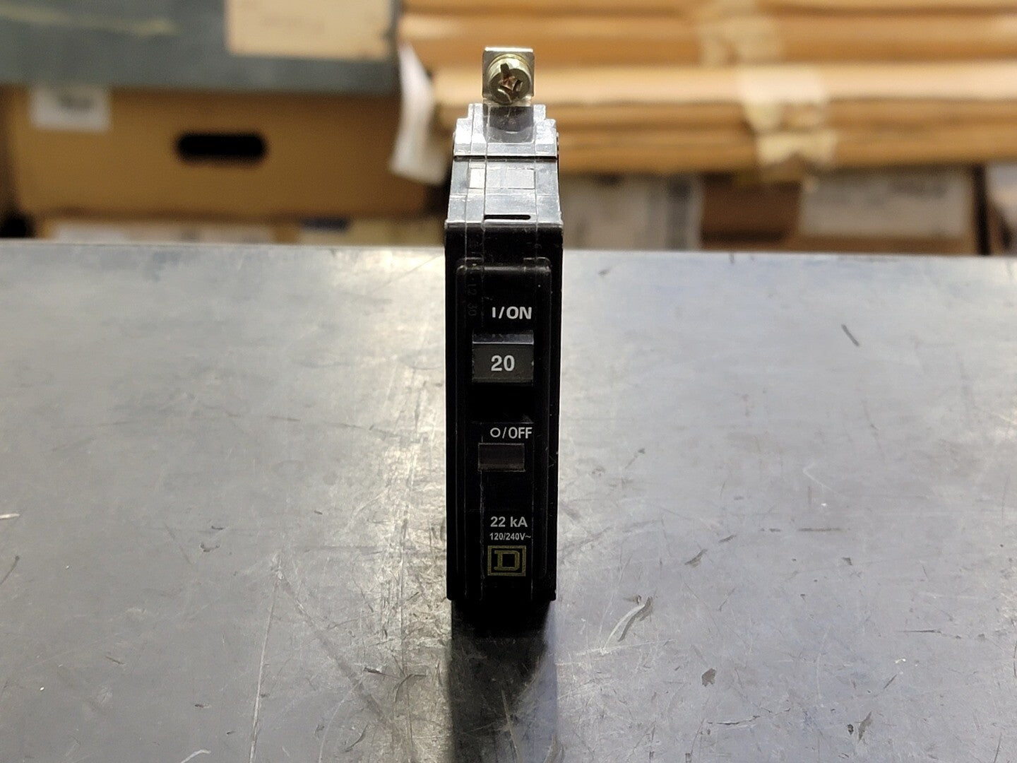 SQUARE D 20 Amp, 1 Pole, 120/240 volts Circuit Breaker QOB120