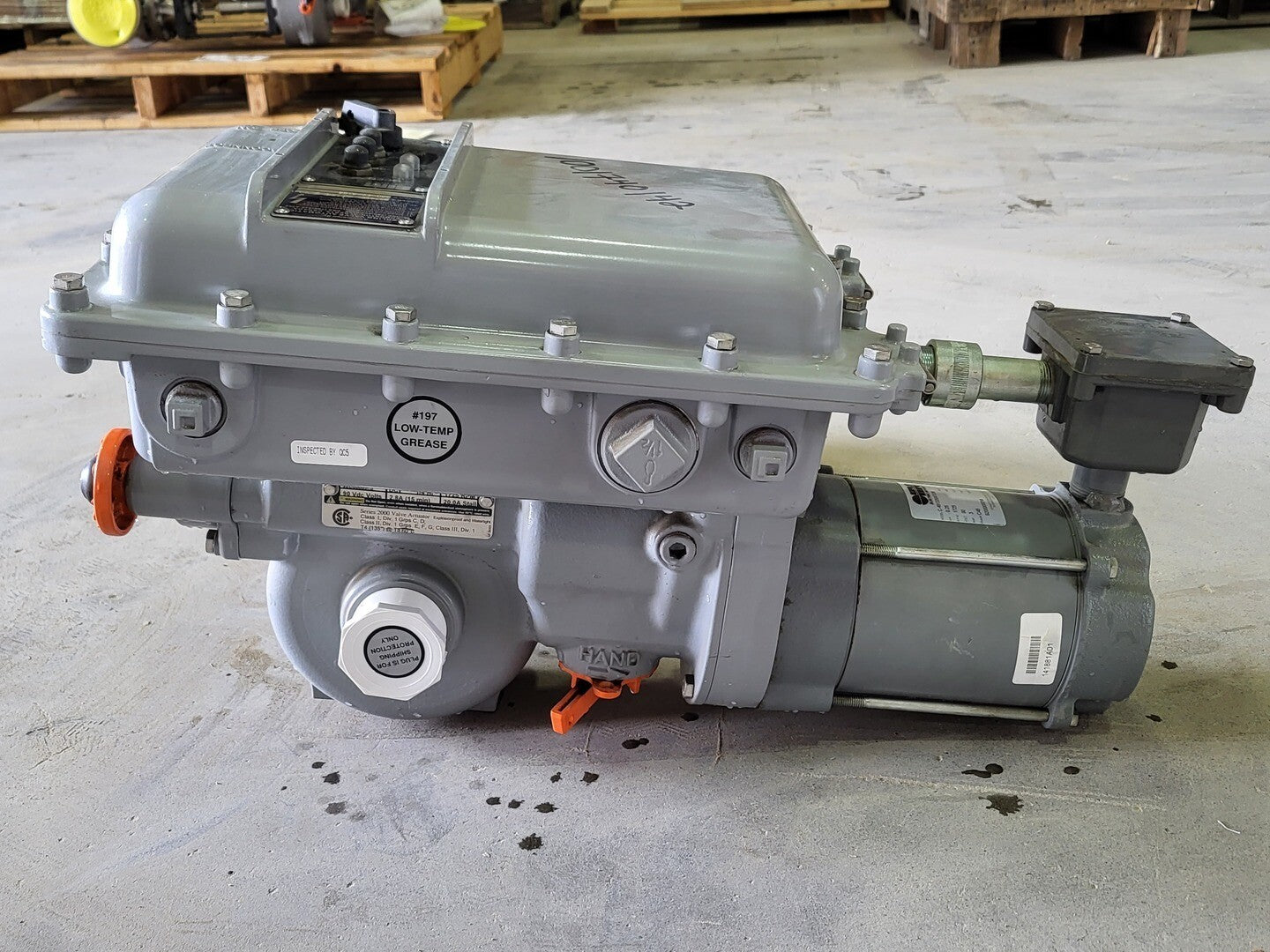 EMERSON EIM 2000 Series Electric Actuator w/ FISHER 1.5" Class 300 ...