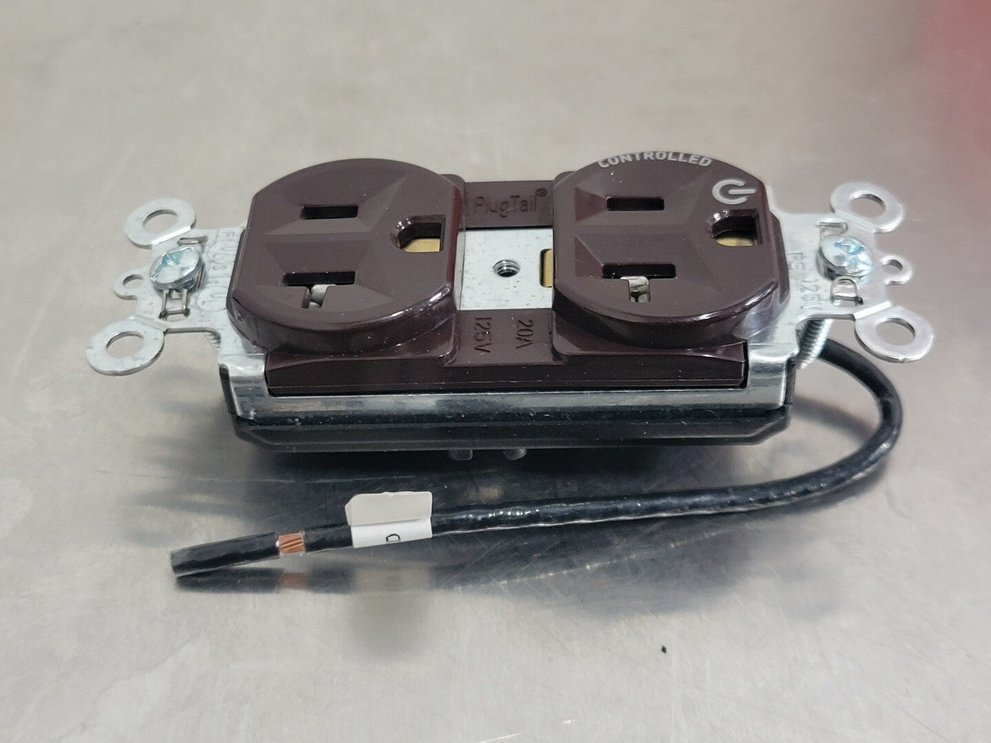 PASS & SEYMOUR 20A, 125V Plug Tail Duplex Receptacle PT5362SCCH (Box of 10)