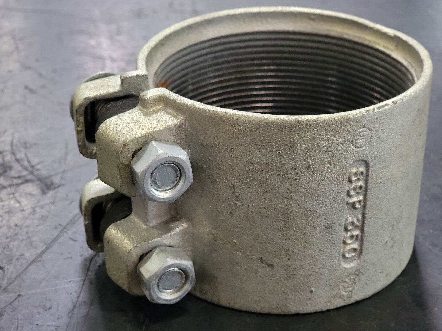 OZ-GEDNEY 3-1/2" Split Coupling SSP-350