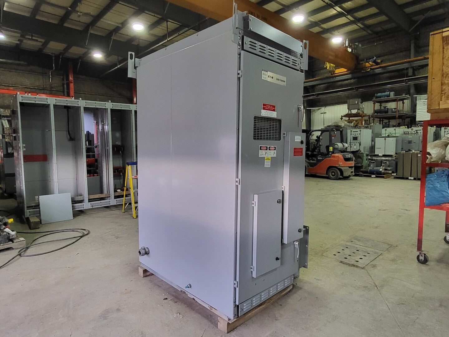 EATON CUTLER-HAMMER 5 kV Medium Voltage Load Interrupter Switchgear ...