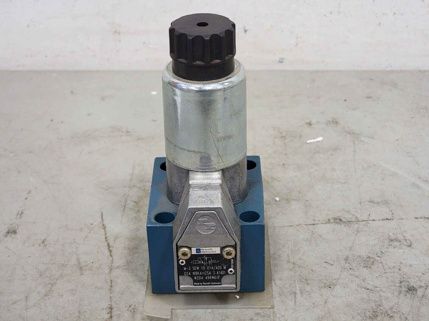 REXROTH Directional Control Solenoid Valve M-3 SEW 10 U14/420 MG24 N9K4