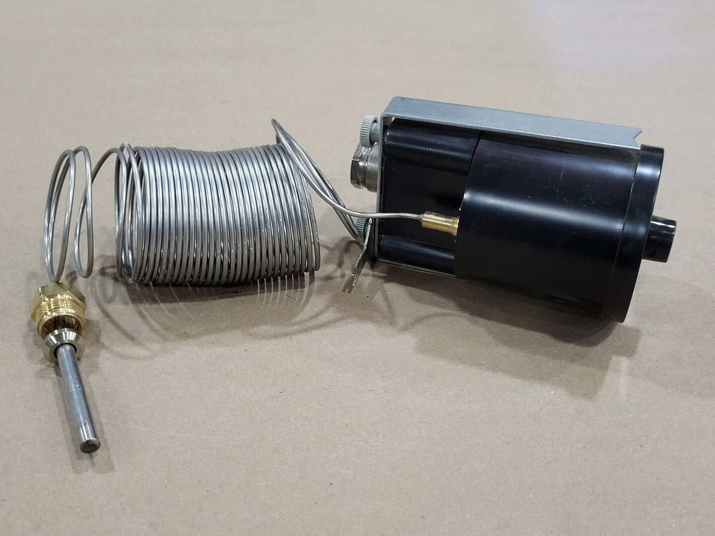 WIKA High Temperature Switch SC15600S105-2U P/N: 7821332