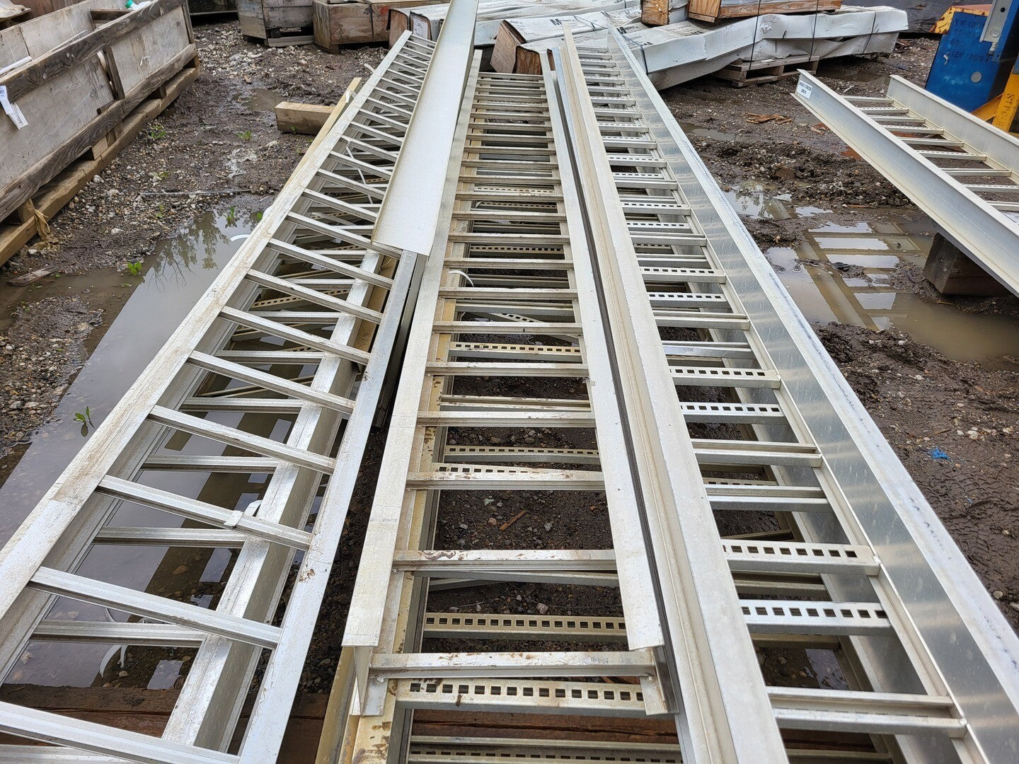 EATON 18" Width x 240" Length, B-Line Cable Tray Aluminum, 36A09-18-240