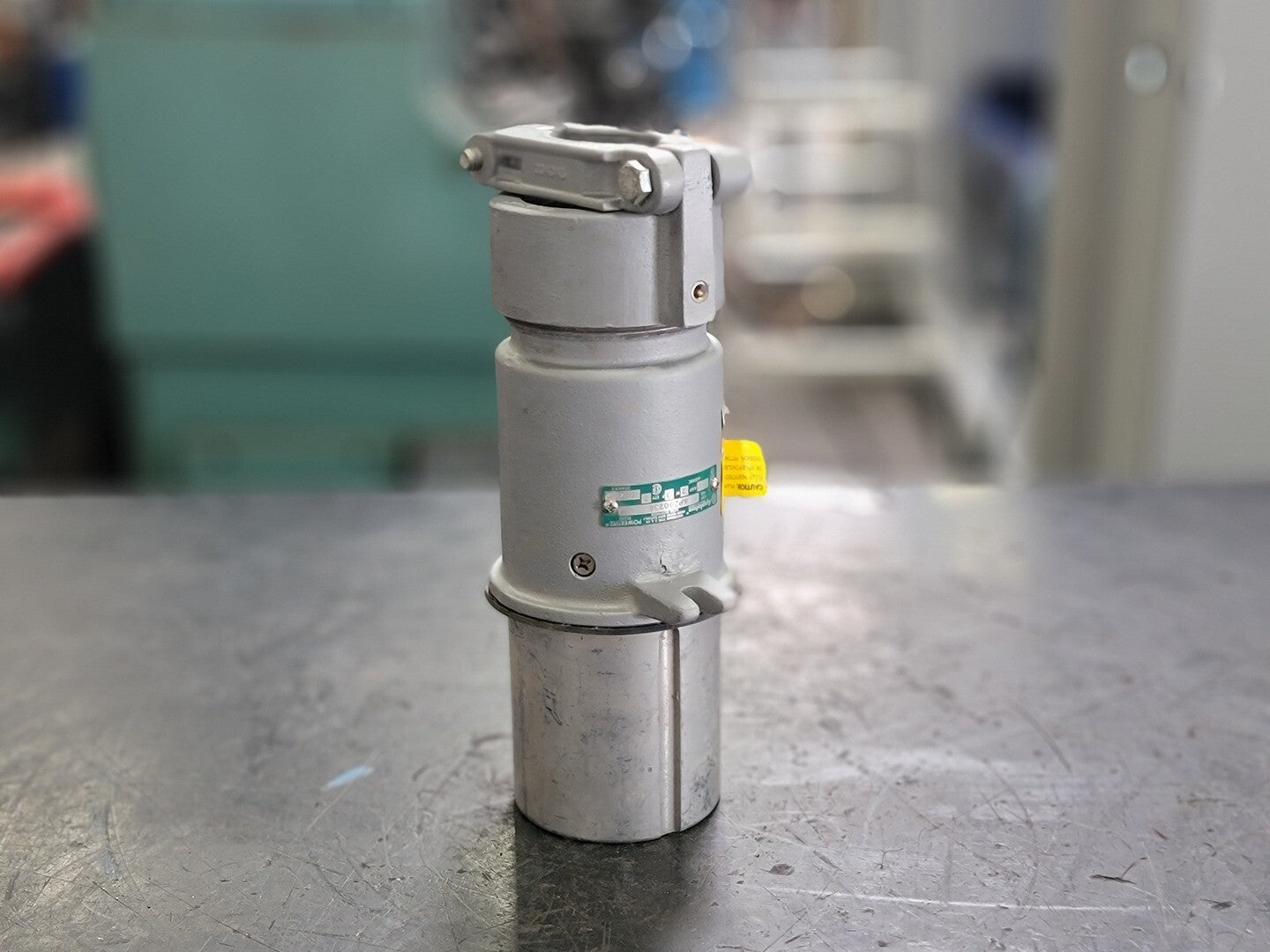 APPLETON 200A 250 VAC Weatherproof Pin and Sleeve Plug AP20023E