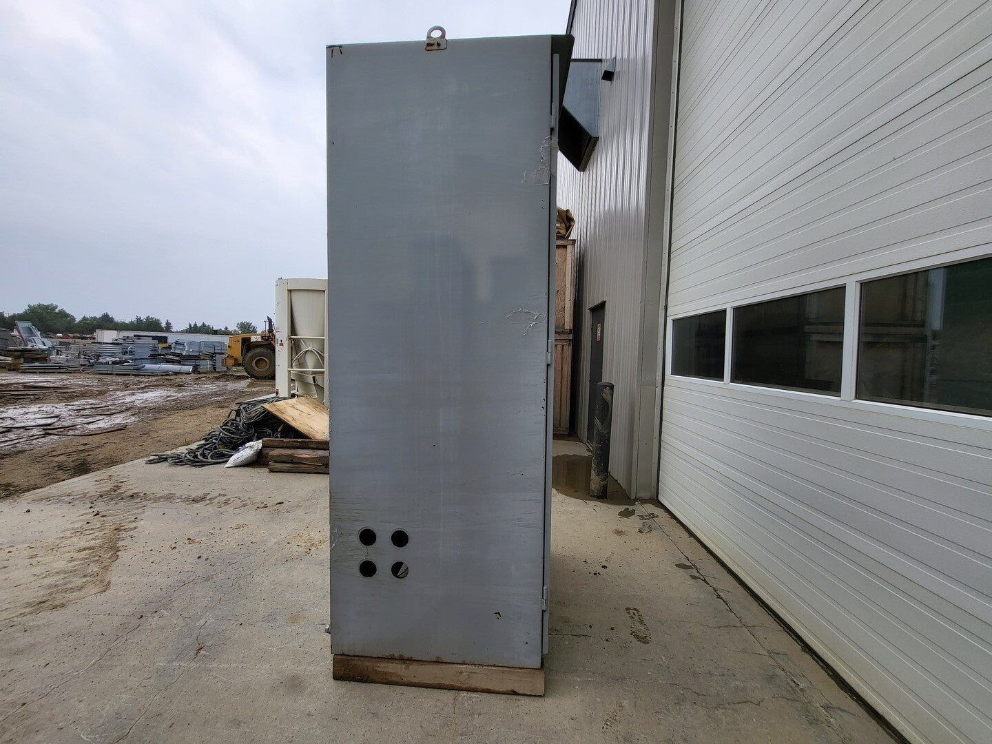 EATON CUTLER-HAMMER 1600 Amp Breaker Panel Outdoor Enclosure, 600 volt ...