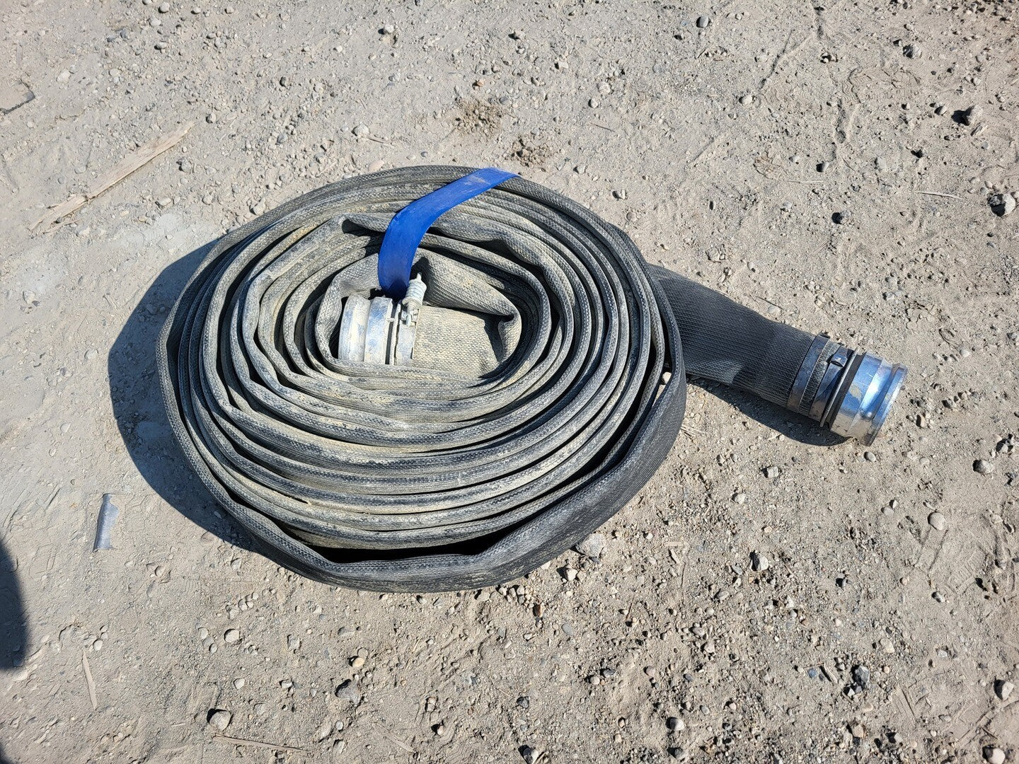 UNISOURCE 4" x 20 ft Water Discharge Hose Black 2635