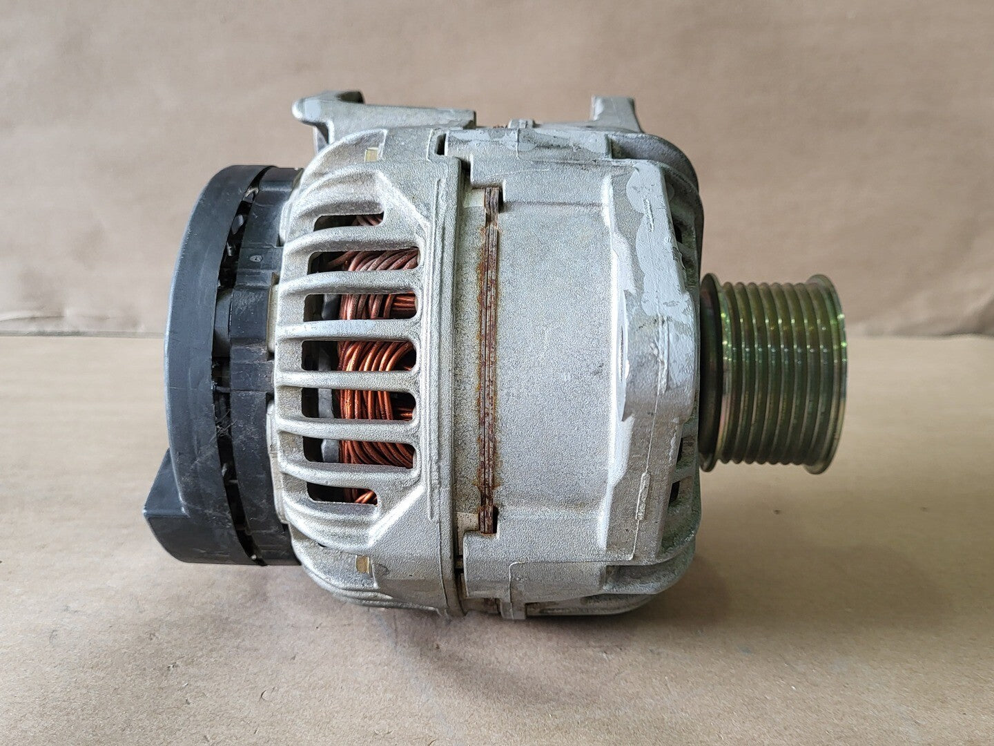 BOSCH Alternator 0 124 555 005, 28V, 35-70A