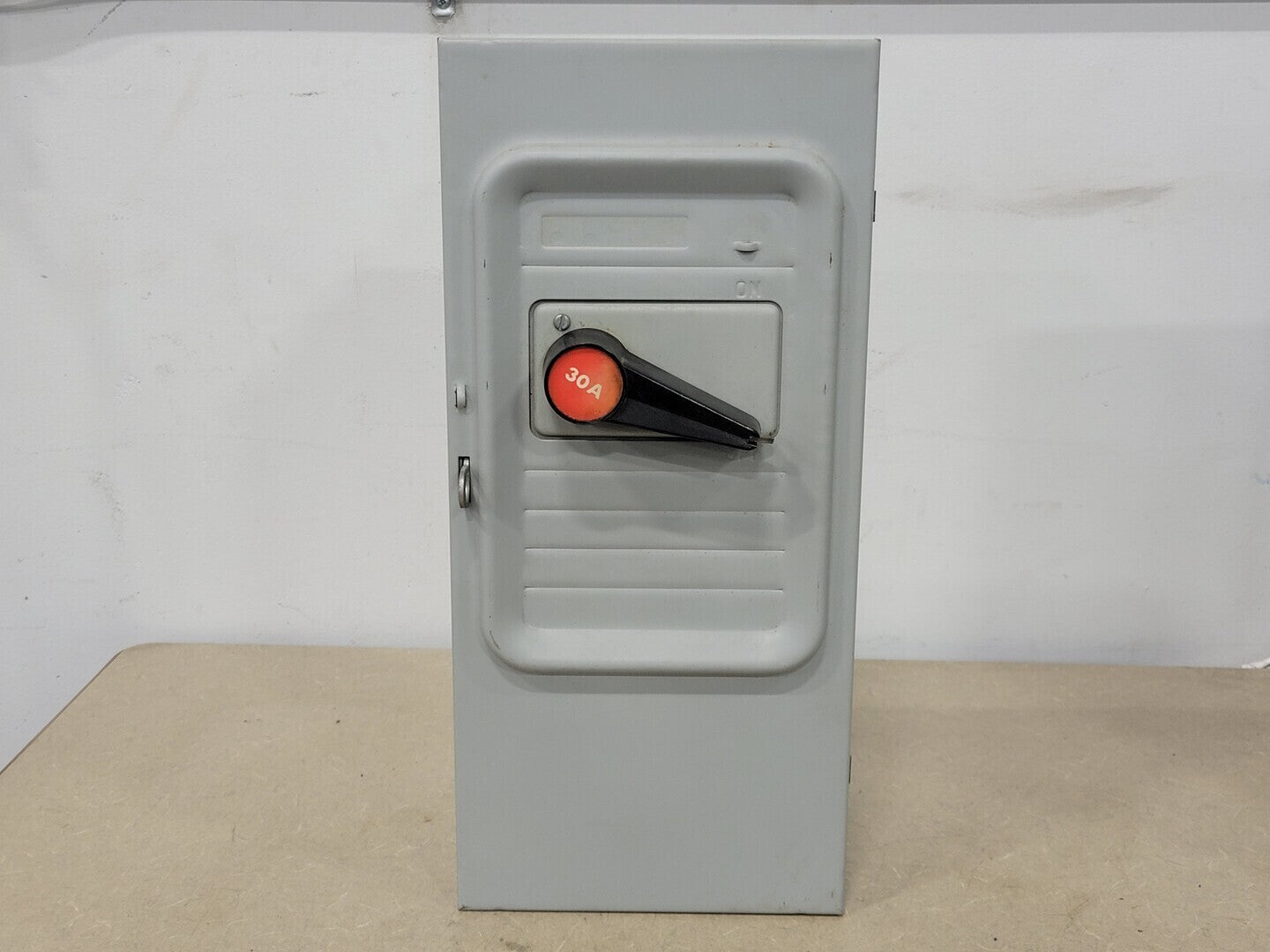 FEDERAL PIONEER 30 Amp, 2 Pole, 250 Volts Fusible Disconnect Switch 1322SN