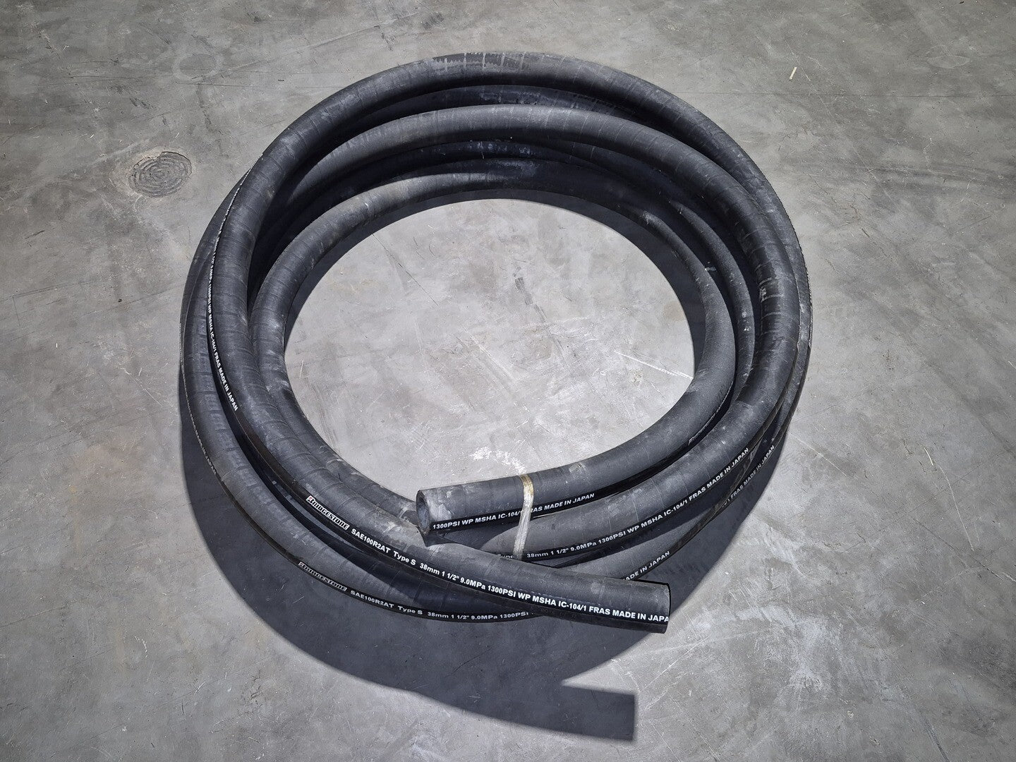 BRIDGESTONE 1-1/2" x 56 ft Hydraulic Hose SAE100R2AT