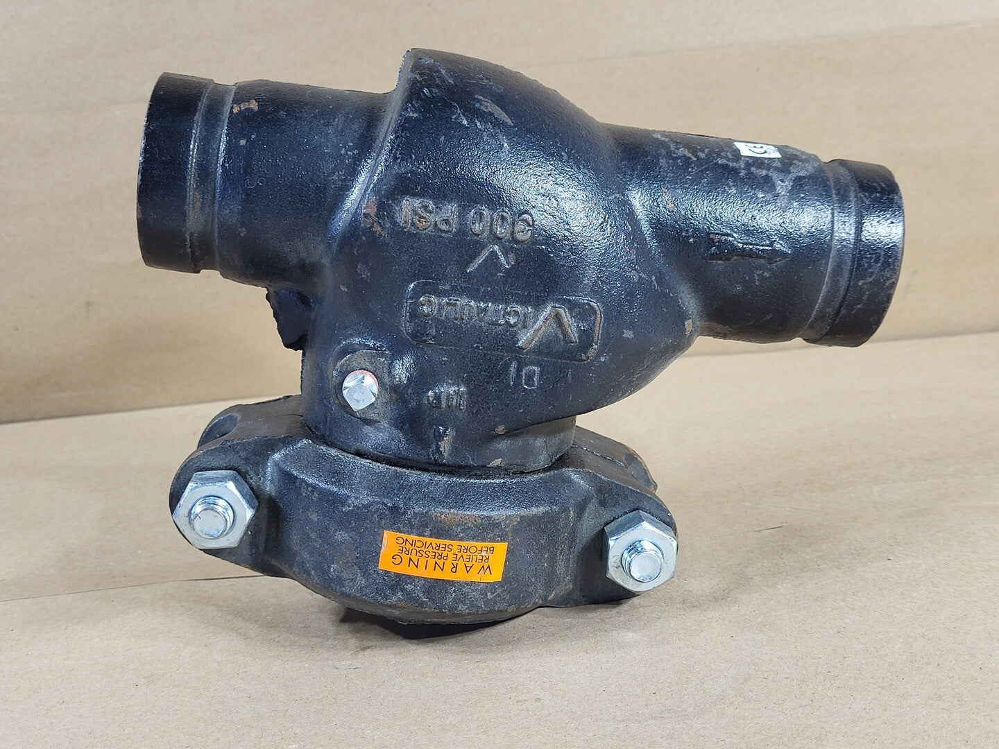 VICTAULIC 2" Swing Check Valve S/712, 300 psi