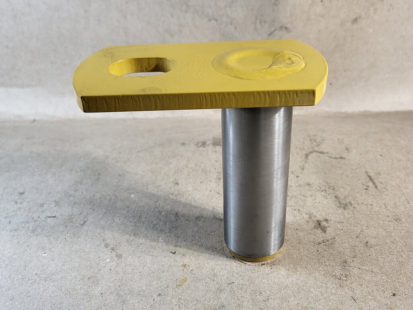 CATERPILLAR 44.425mm Diameter Pivot Linkage Pin with Plate 530-1774