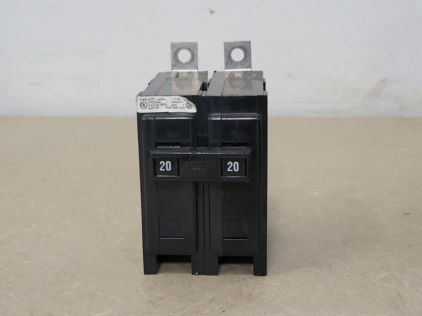 CUTLER-HAMMER 20 Amp 2-Pole 120/240 Volts Circuit Breaker E-7819