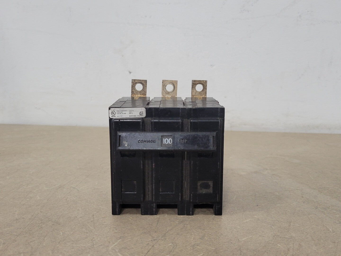 EATON 100 Amp, 3 Pole, 240 Volts Circuit Breaker BAB3100H