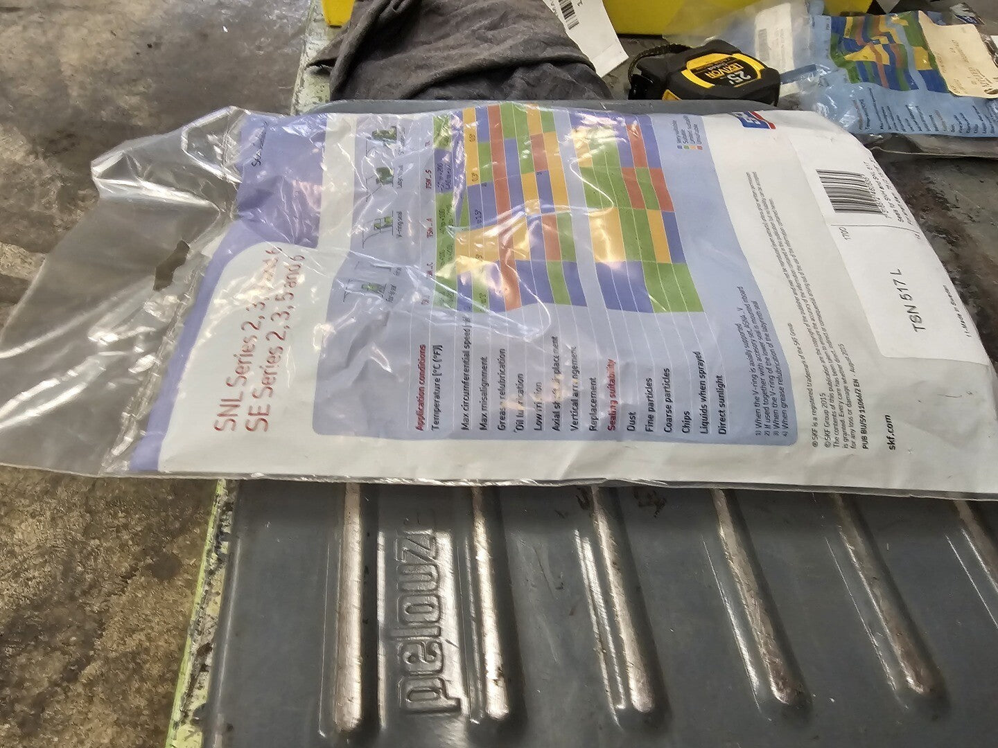 SKF Seal for SNH and SNL Bearing Housings TSN 517 L