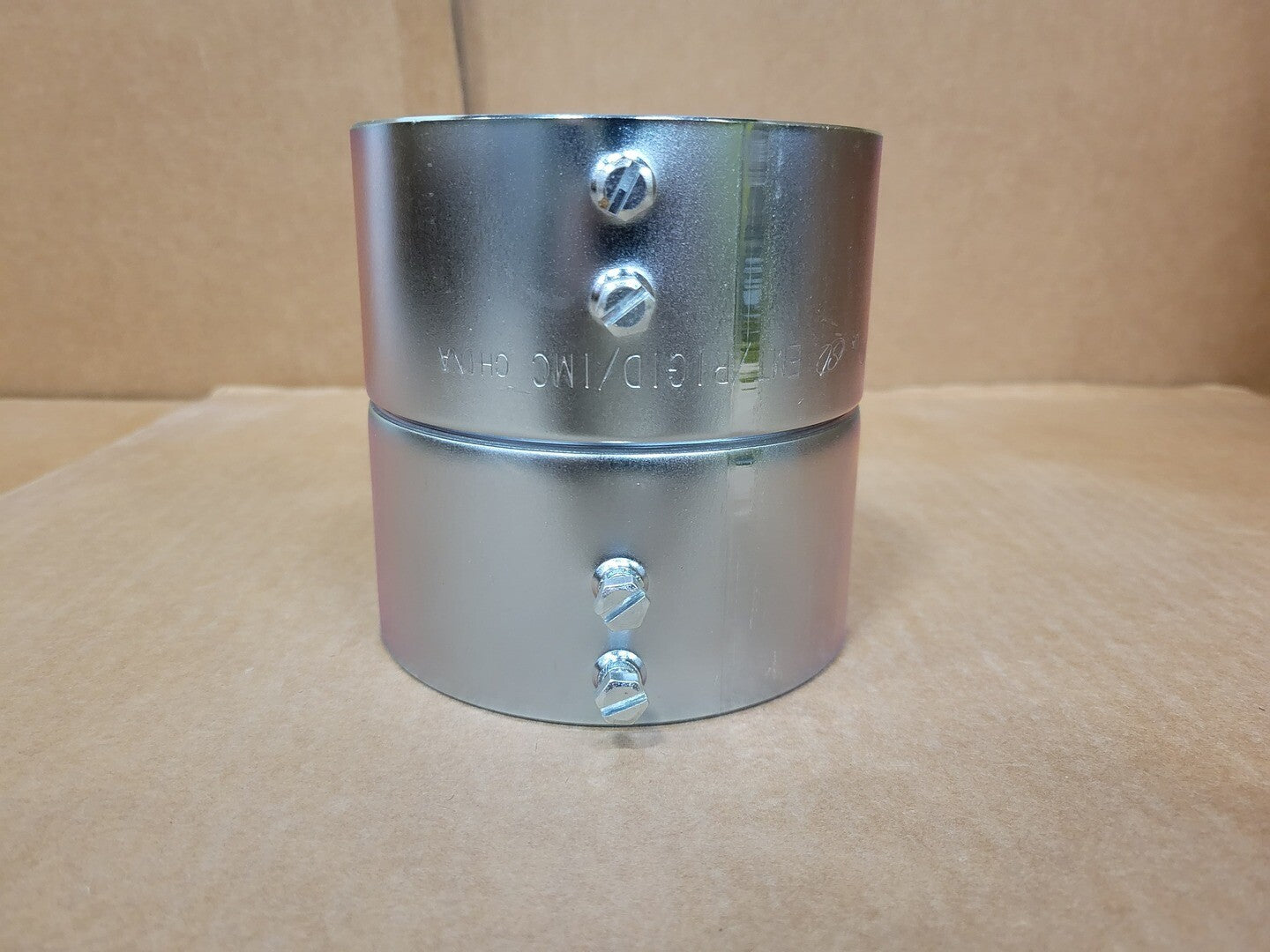 IBERVILLE 4" EMT Rigid Set Screw Coupling CI5532 (Box of 5)