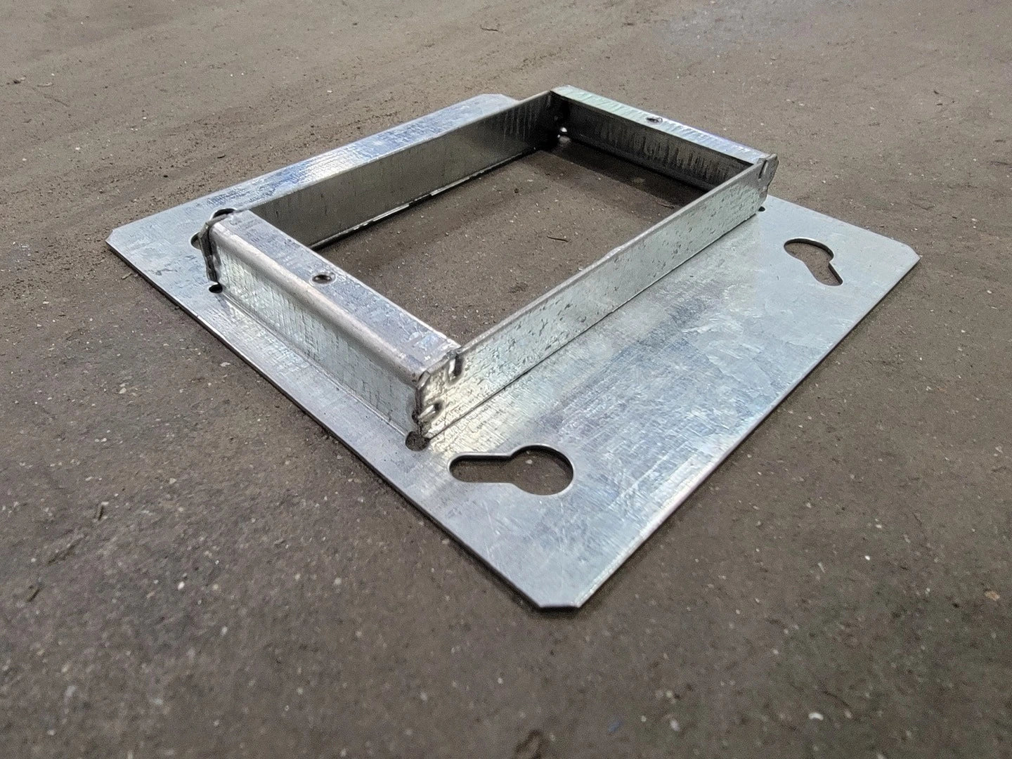 4.5 x 4.5-inch Mounting Bracket