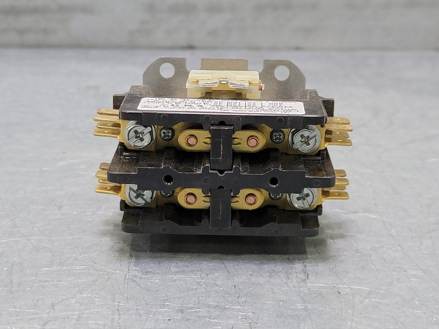 25 Amp Definite Purpose Contactor 400-DP25NJ2