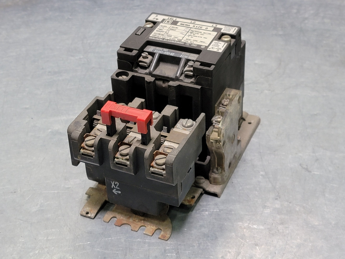 SQUARE D 5 hp, NEMA Size 0, 110/120 VAC Coil Non-Reversing Starter ...