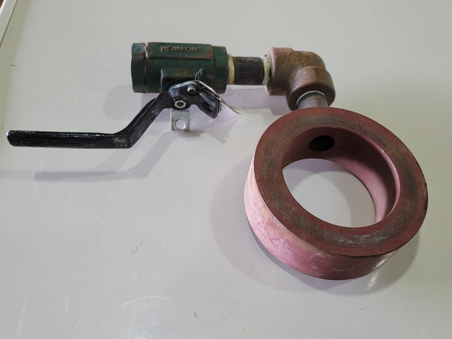 NUTRON 1", 3000 CWP, Ball Valve, B16.34, W/ 4", SA51670N, Bleed Ring