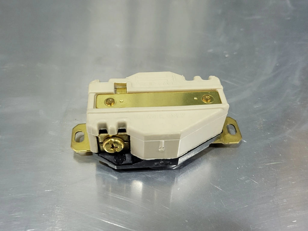 HUBBELL 30 Amp Twist-Lock Receptacle HBL2620