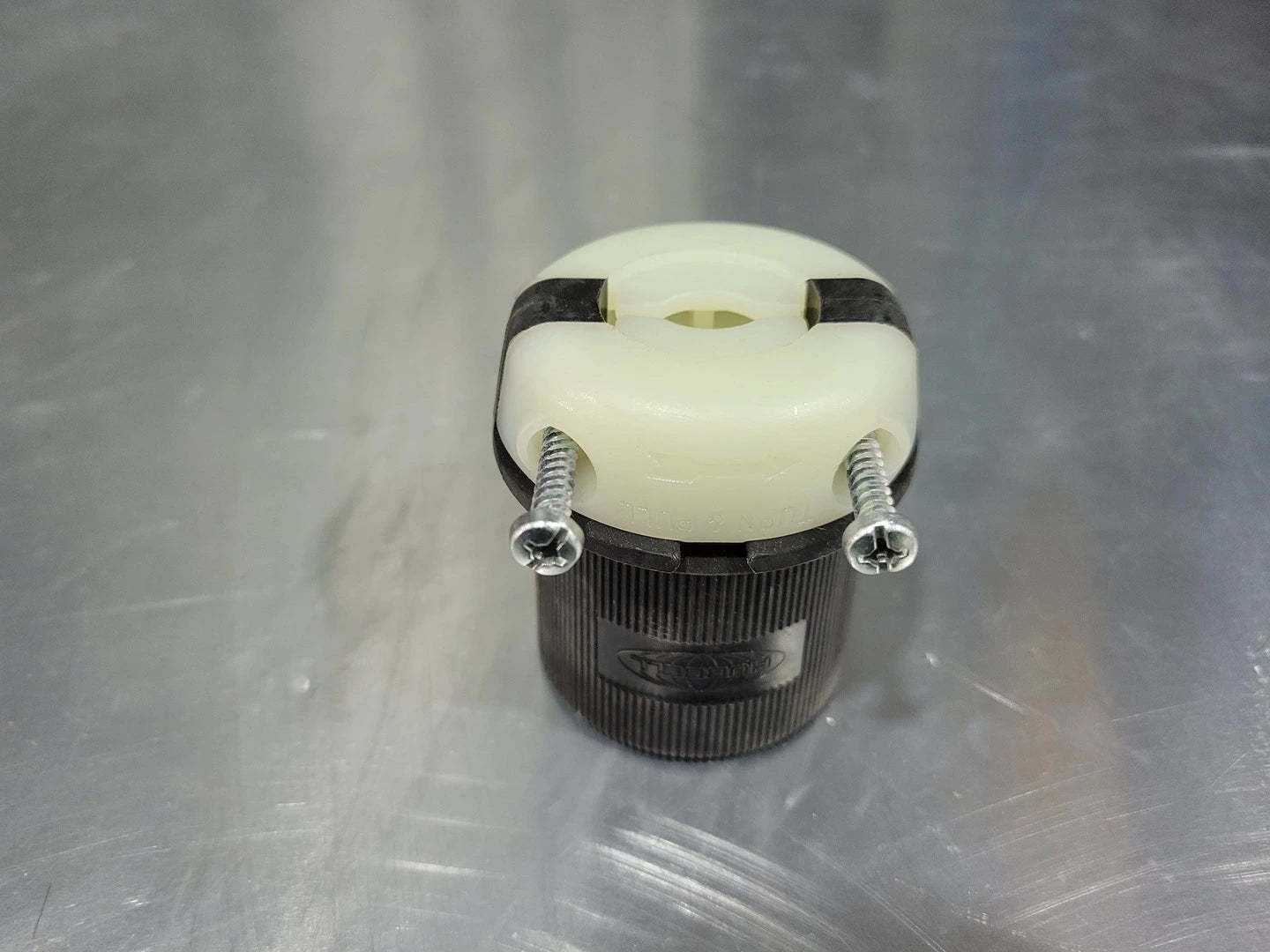 HUBBELL 30 Amp Twist-Lock Plug HBL2311