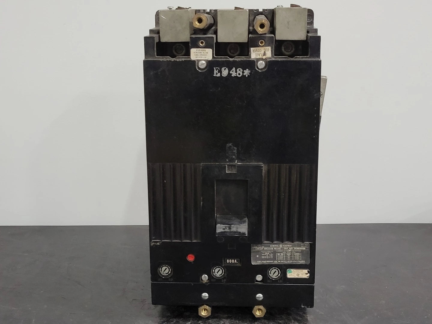GENERAL ELECTRIC 800 Amp 3 Pole Circuit Breaker TKM836F000