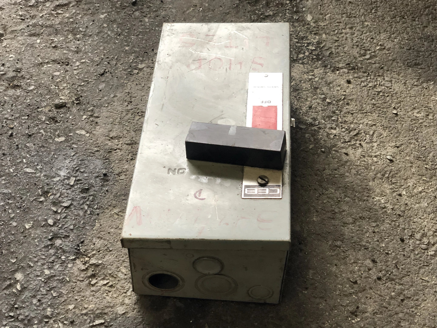 CEB 30 Amp Electrical Enclosure w/ Fuses