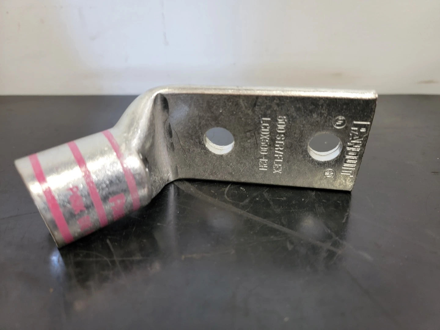 PANDUIT Compression Terminal Lug Pink P99 500 MCM No. LCDX500-12H-6