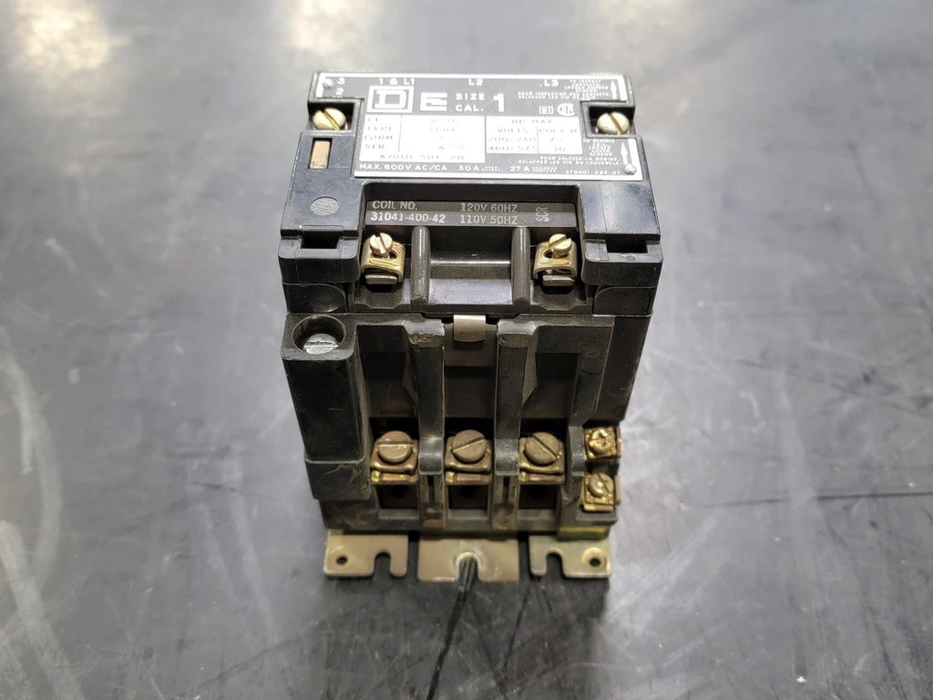 SQUARE D 10 hp, NEMA Size 1, 110/120 VAC Coil Reversing Starter ...