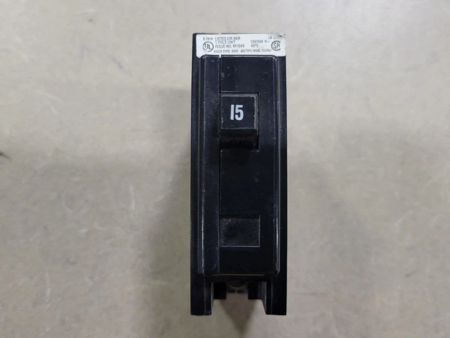 CUTLER-HAMMER 15 Amp 1 Pole Circuit Breaker QBHW1015