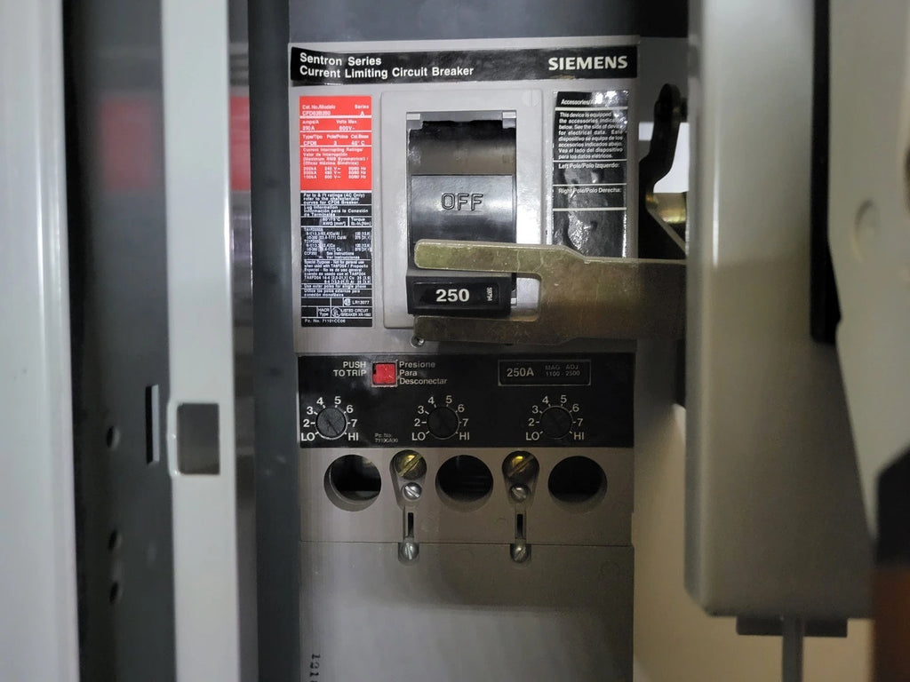 SIEMENS 250 Amp, 3 Pole, 600 volts Circuit Breaker CFD63B250