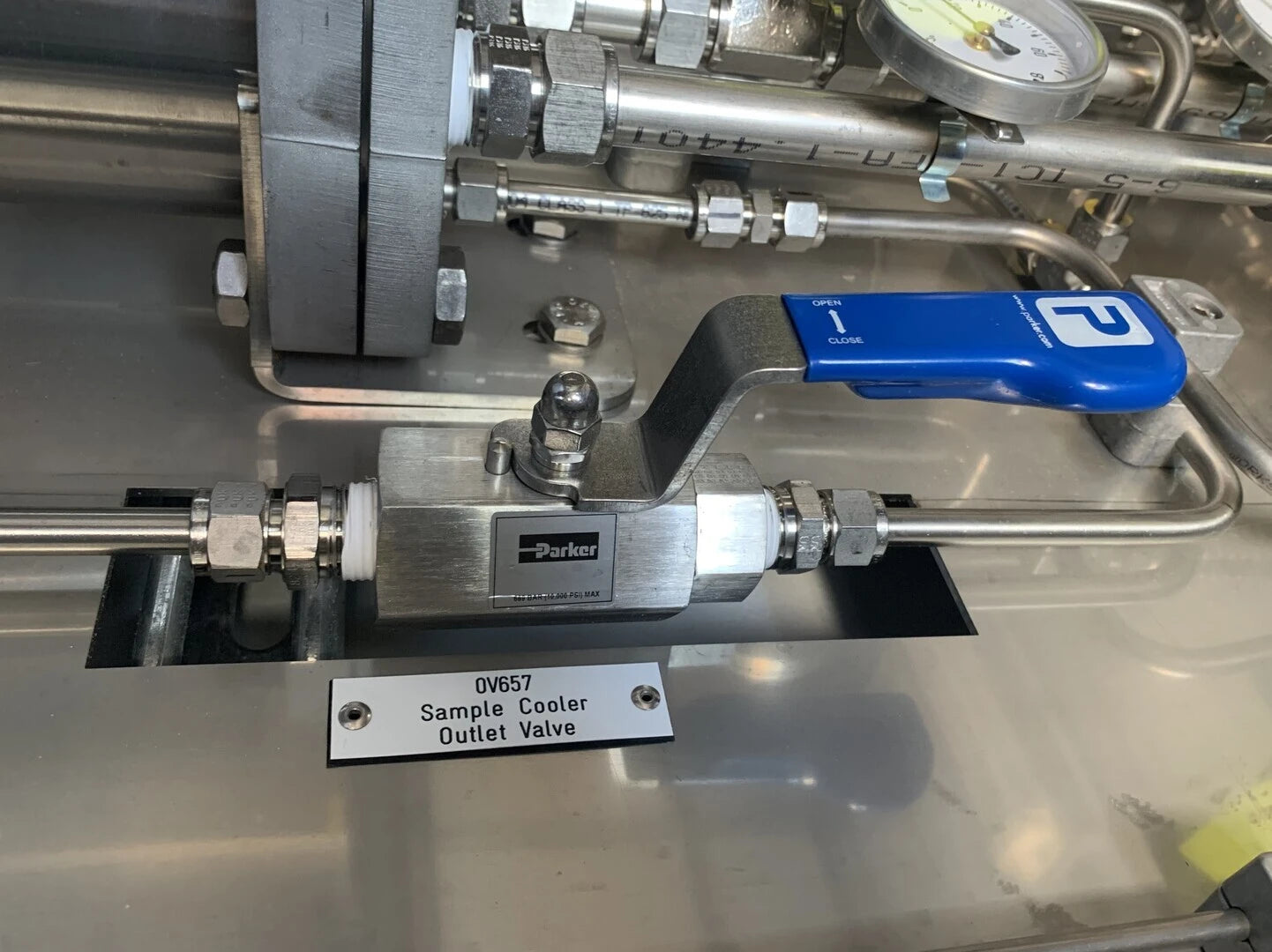 PARKER 1/2in. Hi-Pro Series Ball Valve HPBYB8FF