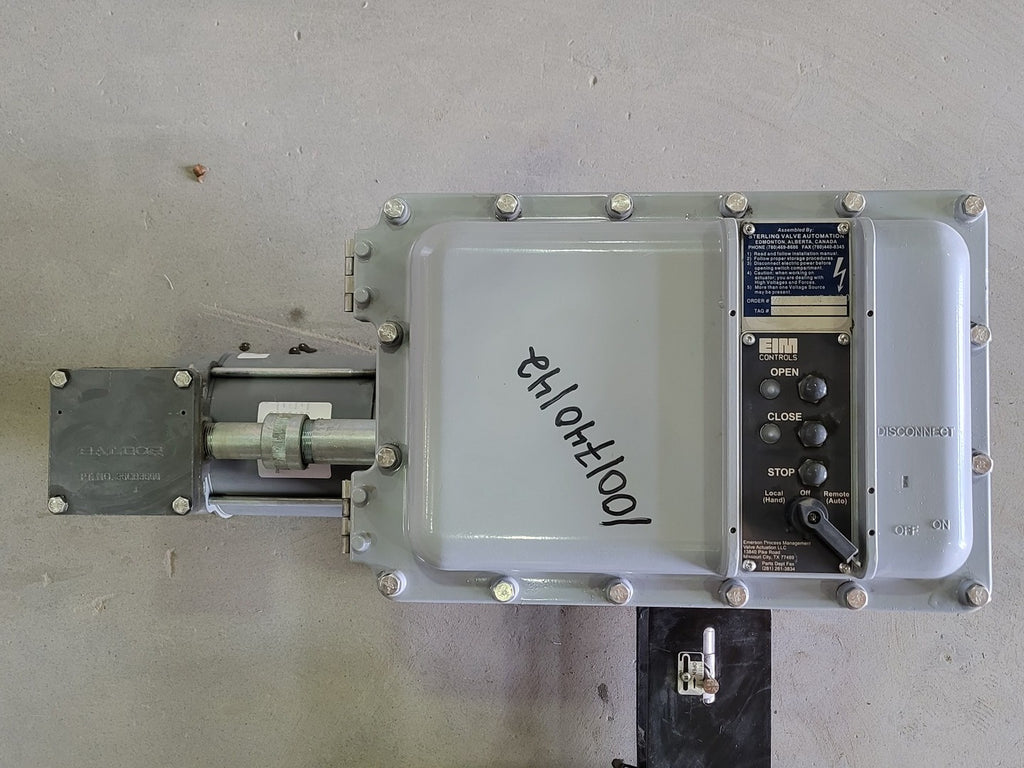 EMERSON EIM 2000 Series Electric Actuator w/ FISHER 1.5" Class 300 ...