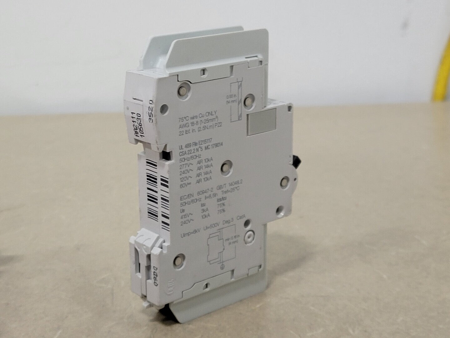 SCHNEIDER ELECTRIC 15 Amp, 1 Pole, 277 volts Circuit Breaker M9F42115 ...