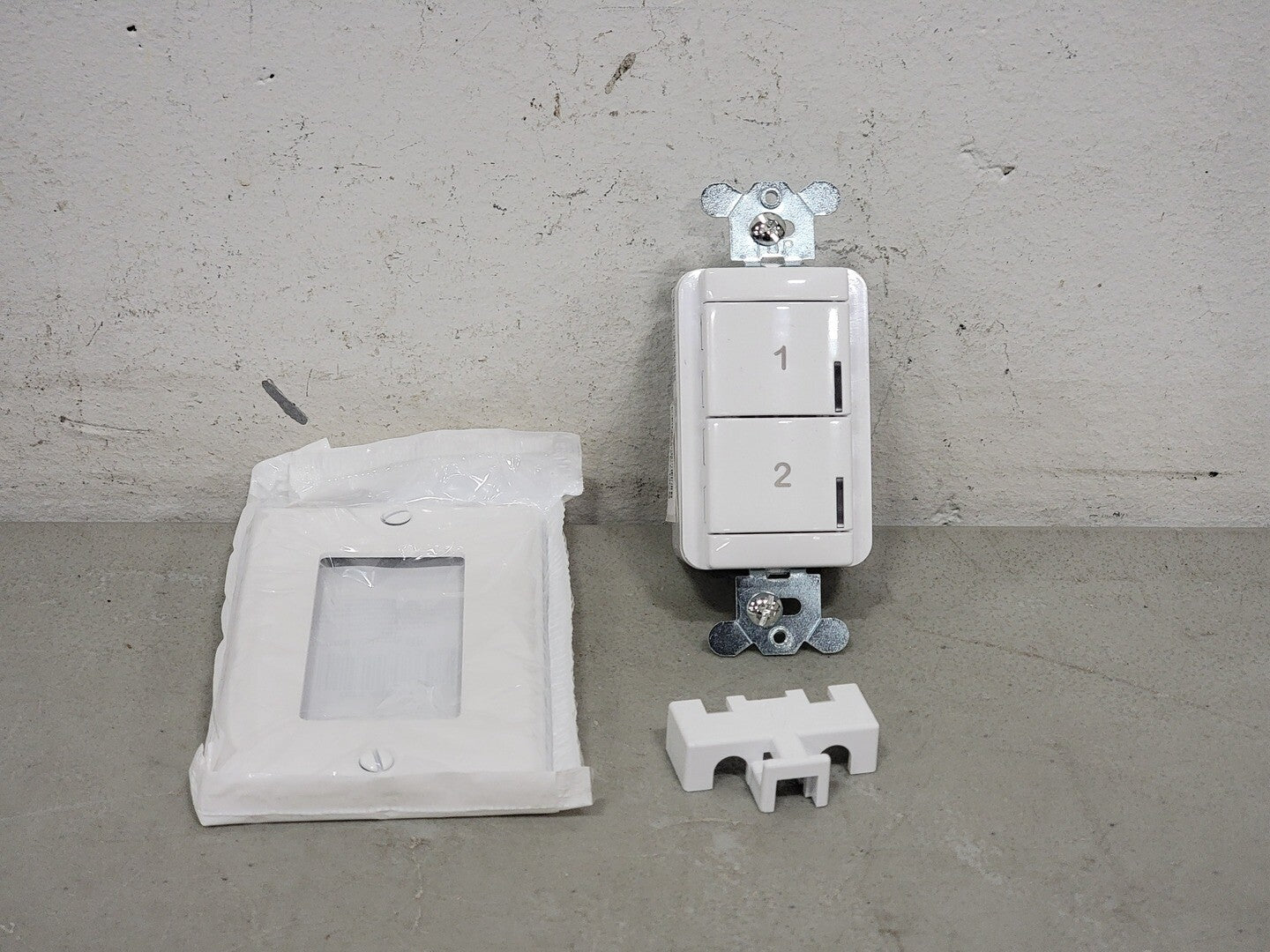 ACUITY CONTROLS Low Voltage Push-Button Wallpod NPODM 2S WH