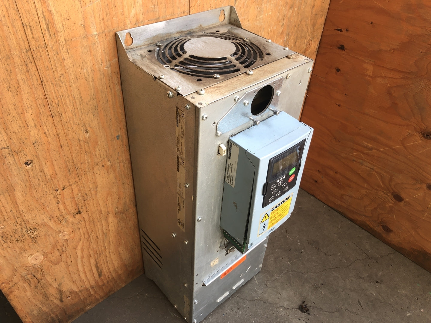 EATON 30 hp VFD AC Motor Drive SPX030A1-4A1B1